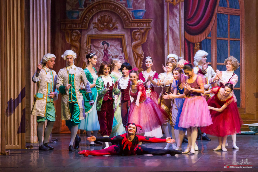 Lo Schiaccianoci Nelle Scenografie Incantate Del Balletto Di San